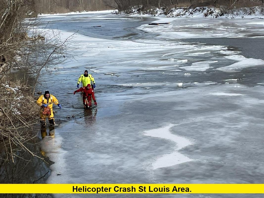 Helicopter Crash St Louis Area: Four Escape After Aircraft Plunges Into ...